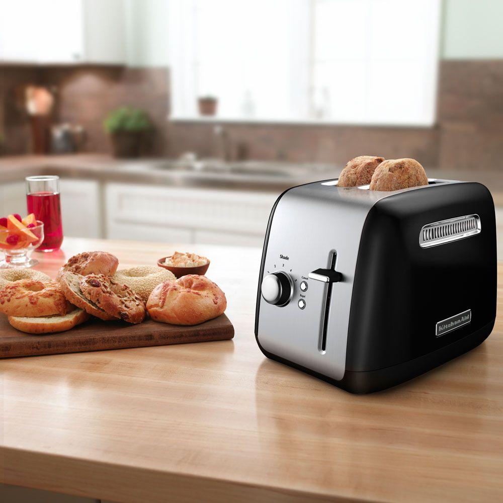 KitchenAid 2-Slice Black Wide Slot Toaster with Crumb Tray-KMT2115OB ...