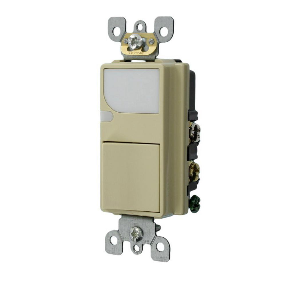 Leviton Decora 15 Amp Residential Grade Combination Rocker Switch and ...