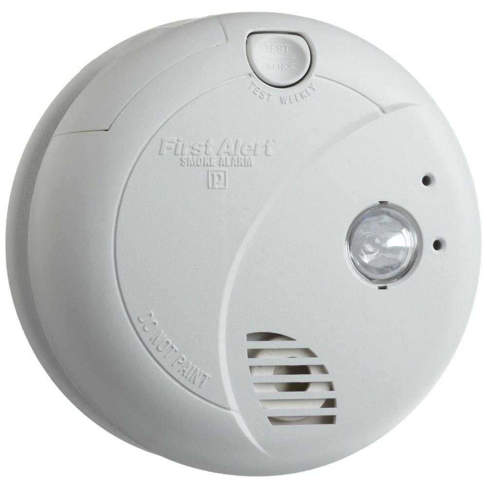 First Alert Hardwired Interconnected Smoke Alarm with Battery Backup ...